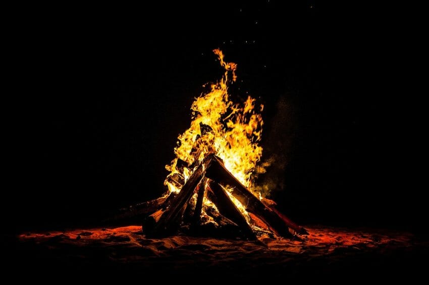 How to Build the Perfect Campfire - Average Outdoorsman